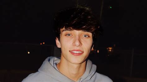 Tiktok Star Josh Richards Apologizes After Controversial Past