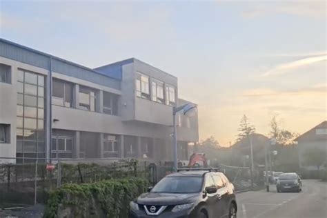 Video Požar U Osnovnoj školi U Zagrebu Gorjela Soba S Alatom 24sata