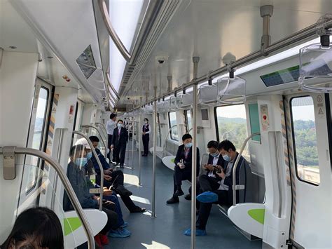 30分钟直达湘潭北站，长株潭城际轨道交通西环线一期工程今日通车试运行长沙建设一体