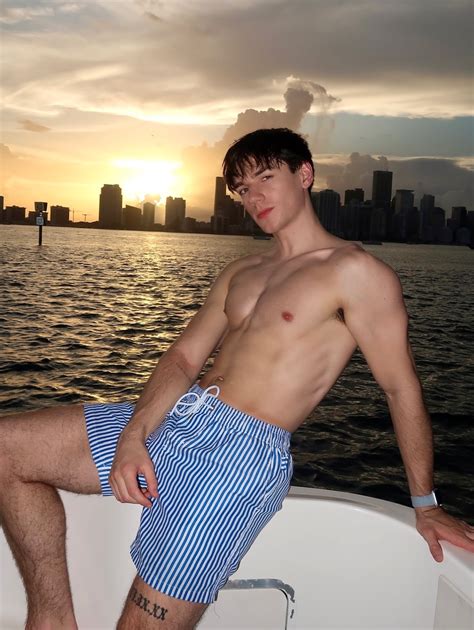 Matt Convard Were Not A Couple But Florida And My Heart Are ️🏝 1st