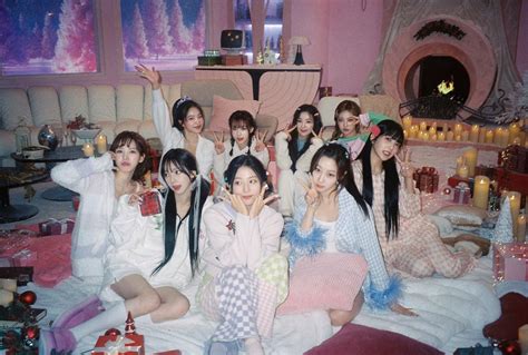 221217 Red Velvet X Aespa Beautiful Christmas Behind Rredvelvet