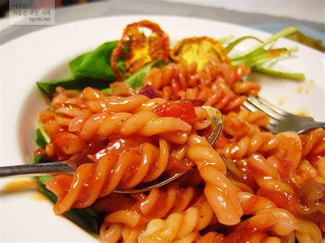 제멜리 푸실리 파스타