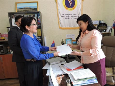 Эмч сувилагч нарын шаардлагын хариуг хүргүүлэв