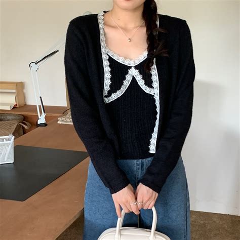 상의세트브이넥 레이스 스티치 슬리브리스레이스 스티치 니트 가디건 세트 Ag114896