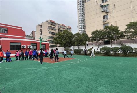 持球 稳健 快速推进