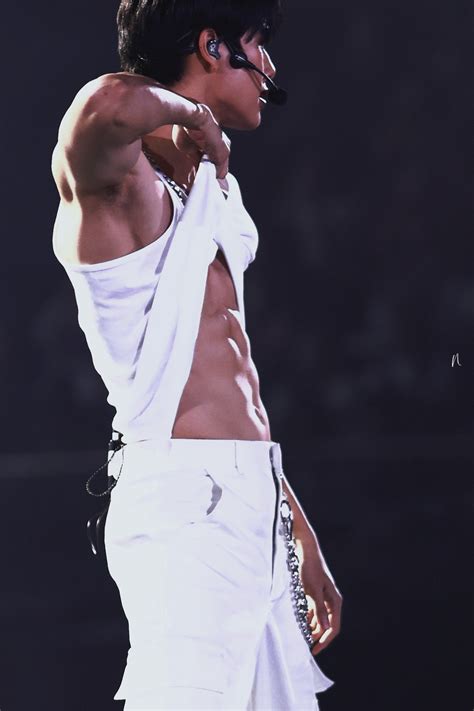 Pin By Nguyennhungoc On Phuwinphuwin Tang Handsome Actors Hot Asian