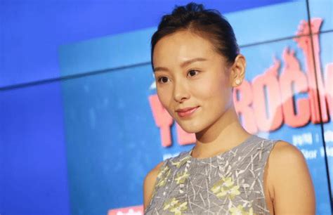 何佩瑜三级有哪些（一路向西爆红女星何佩瑜简介）娱乐天鹮网