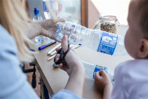 Jak zrobić karmnik dla ptaków z butelki plastikowej INSTRUKCJA