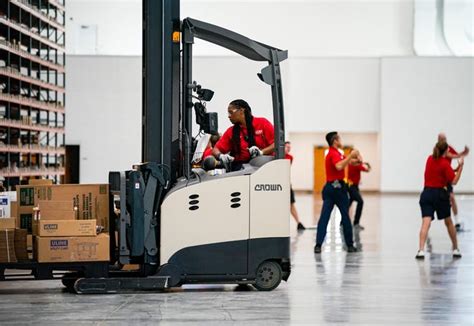 Uline Warehouse In Naples Is Almost One Million Square Feet