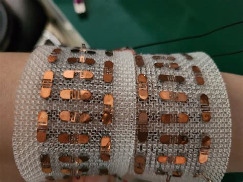 Keris Metamaterial Stretchable And Efficient Wearable Thermoelectric