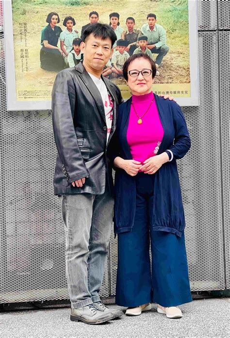顏正國遭爆不識字！認了27歲前是文盲 昔拍戲靠父母背台詞 娛樂星聞