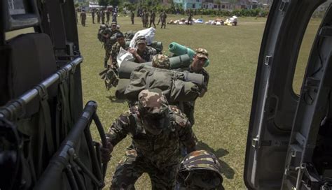 Иргэдийг нь армид элсүүлэхгүй байхыг Балбын эрх баригчид ОХУ аас шаарджээ