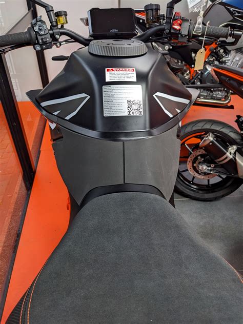 Eazi Grip Ktm 1290 Super Duke R 2020 2023 Wrap Around Tank Grip Eazi