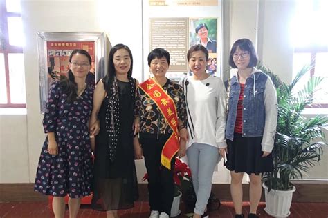 省直机关各单位积极组织干部职工参观家教家风主题展加强家庭文明建设云南机关党建网
