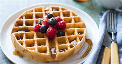 آموزش تهیه ی ۲ نوع وافل خوشمزه و رنگین مرحله به مرحله