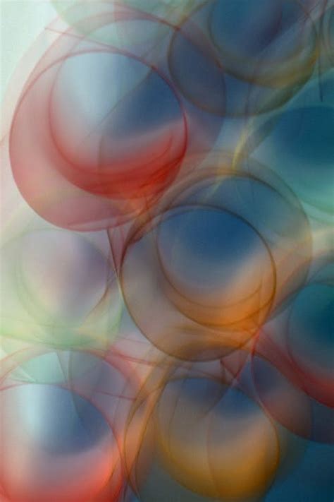 가벼운 겹치는 계층화 된 곡선 관념적인 광학 구 아라 투바 균형 그라데이션 그래픽 기하학적 다이나믹한 다채로운 독창성 동그라미 디자인 모양