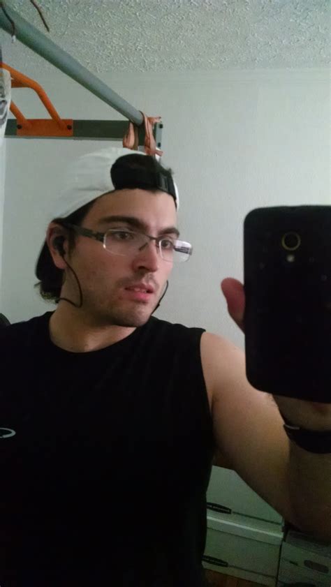 M4m Nerdy Attractive Creative Guy Looking For Other Nerdy Gay Guys