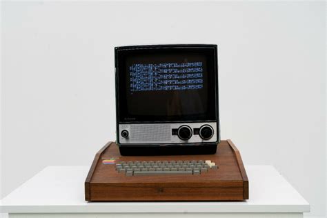 На Ebay выложили рабочий образец компьютера Apple 1 за 1,5 миллиона ...