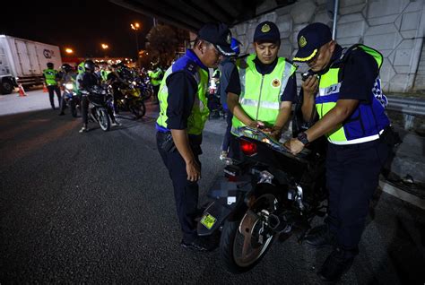 Tukar Nombor Plat Palsu Takut Motosikal Kena Tarik Kosmo Digital