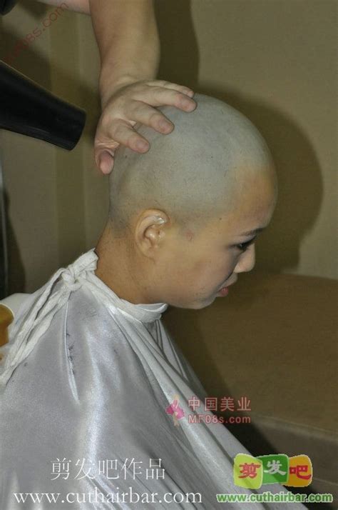 重庆辣妈剃光头 剪发吧138 37 光头 中国长发
