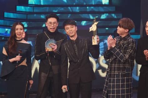 2017年度劲歌金曲颁奖礼 李克勤众望所归获四项大奖 每日头条
