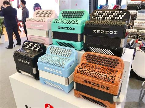 12月12日 大连霍纳手风琴艺术中心（东港·绿地中心店）新店开业！100台原装进口手风琴齐聚大连！开业特惠！恭迎莅临！ 搜狐大视野 搜狐新闻