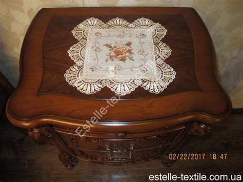 Серветка вишита хрестиком 30х30 Estelle Ua