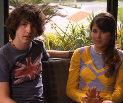 Chase Zoey 101 Arrestata Zoey 101 Cast Reveal Their Favorite Things