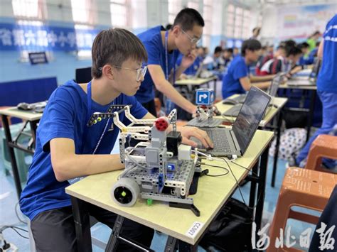 中小学生“玩转”机器人！河北这一省级“机器人擂台”参赛人数创历届之最河北日报客户端
