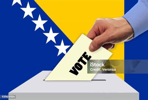 깃발의 보스니아 헤르체고비나 앞에 선거에 투표 하는 사람 Legislative Election에 대한 스톡 사진 및 기타 이미지