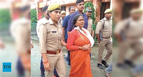 Niranjan Jyoti Suffers Fracture At Msy Funeral Kanpur News Times Of India