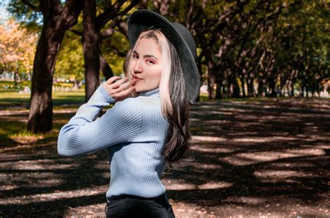 Female Profile And Live Cam Show Skyprivate