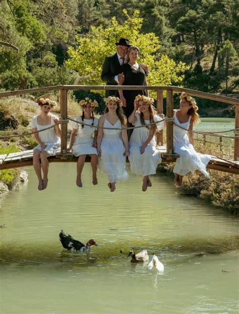 «Το σπίτι δίπλα στο ποτάμι της Λένας Μαντά Θέατρο Coronet Full Time Gr