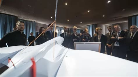 Зеленський показав міжнародним партнерам далекобійну зброю яка “дуже не подобається росіянам