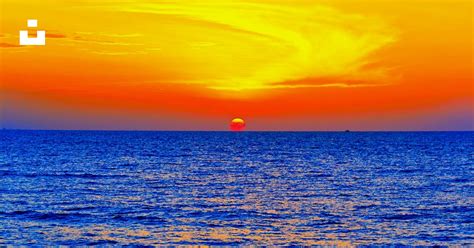 일몰 디지털 월페이퍼 동안 파란색 흰색 주황색 하늘 아래 푸른 바다 사진 Unsplash의 무료 콜롬비아 이미지