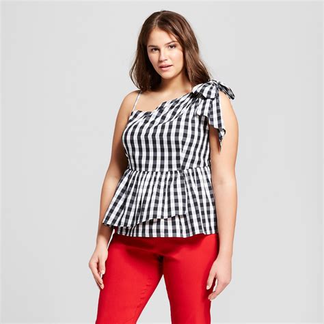 Plus Size Gingham Styles That Won T Have You Looking Like A Picnic Table Stylish Curves