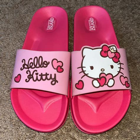 Hello Kitty Slides Perfect For Summer Or Vacation 🏄‍♀️ Depop