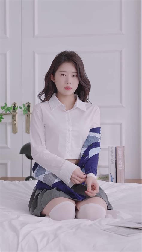 085 세로룩북 점점 벗는 속옷룩북 스타킹 교복 코스튬 란제리 직캠 레전드 몸매 Skirts Underwear