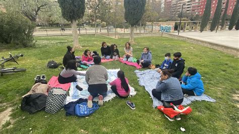 Apoyo y orientación a las familias necesitadas