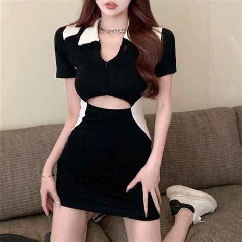 M당일배송골프테니스여름신상 블랙앤 포인트 화이트 투톤 앞트임 언더붑 베이직 심플 슬림핏 반팔 미니원피스 봄신상 데일리 캠퍼스 캐주얼 골프웨어 스포츠웨어 테니스룩