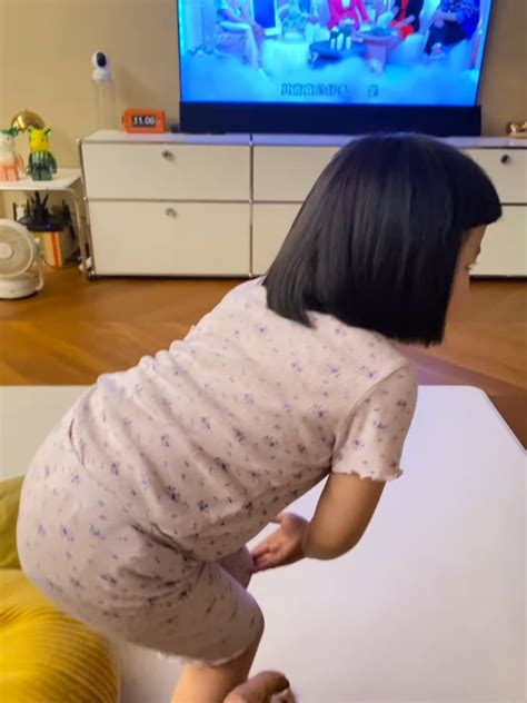 Lucy報平安片驚見雙目無神網民憂心 額頭撞凹櫃媽媽梁志瑩稱好笑被狠批 事事如意生活網站