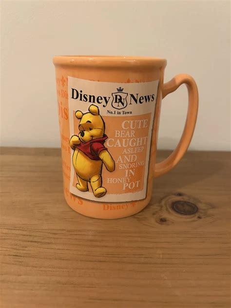 Disney Store Exclusive 3d Winnie The Pooh Disney News Large Orange Mug