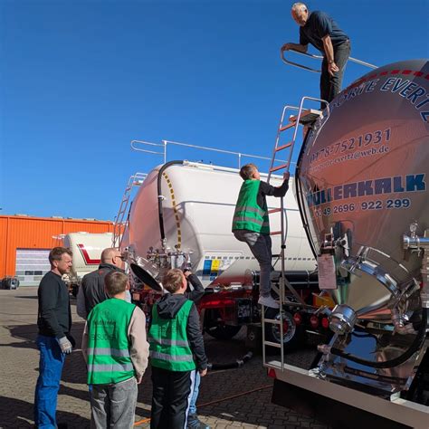 Feldbinder Feldbinder Spezialfahrzeugwerke Gmbh