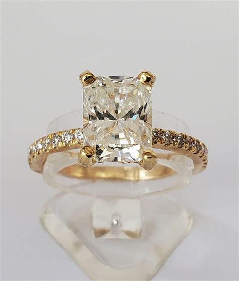 3ct Radiant Moisanite Engagement Ring 18kt Gold Gold Wedding Rings