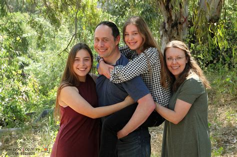 צילומי משפחה בטבע בוק בת מצווה I ורד דנטס