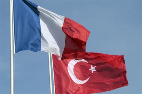 فرنسا وتركيا تؤكدان أهمية دعم عملية انتقالية شاملة في سورية جريدة