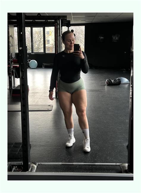 Let Me Squeeze You Qith Those Thighs Rsqueezequeens