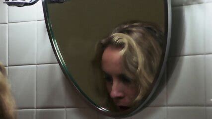 Queue De Beton Karine Gambier