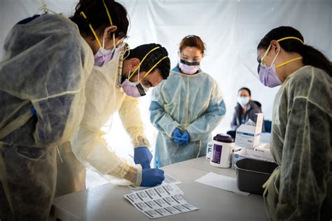 False Negative Coronavirus Test Results Raise Doctors Doubts Bloomberg
