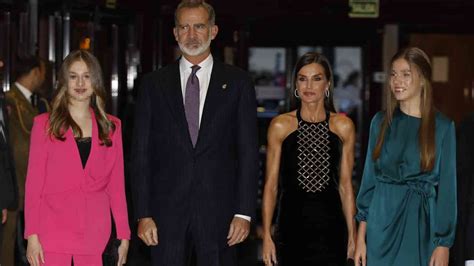 Leonor E Sofia Novità Futuro Felipe Letizia Visita Angola